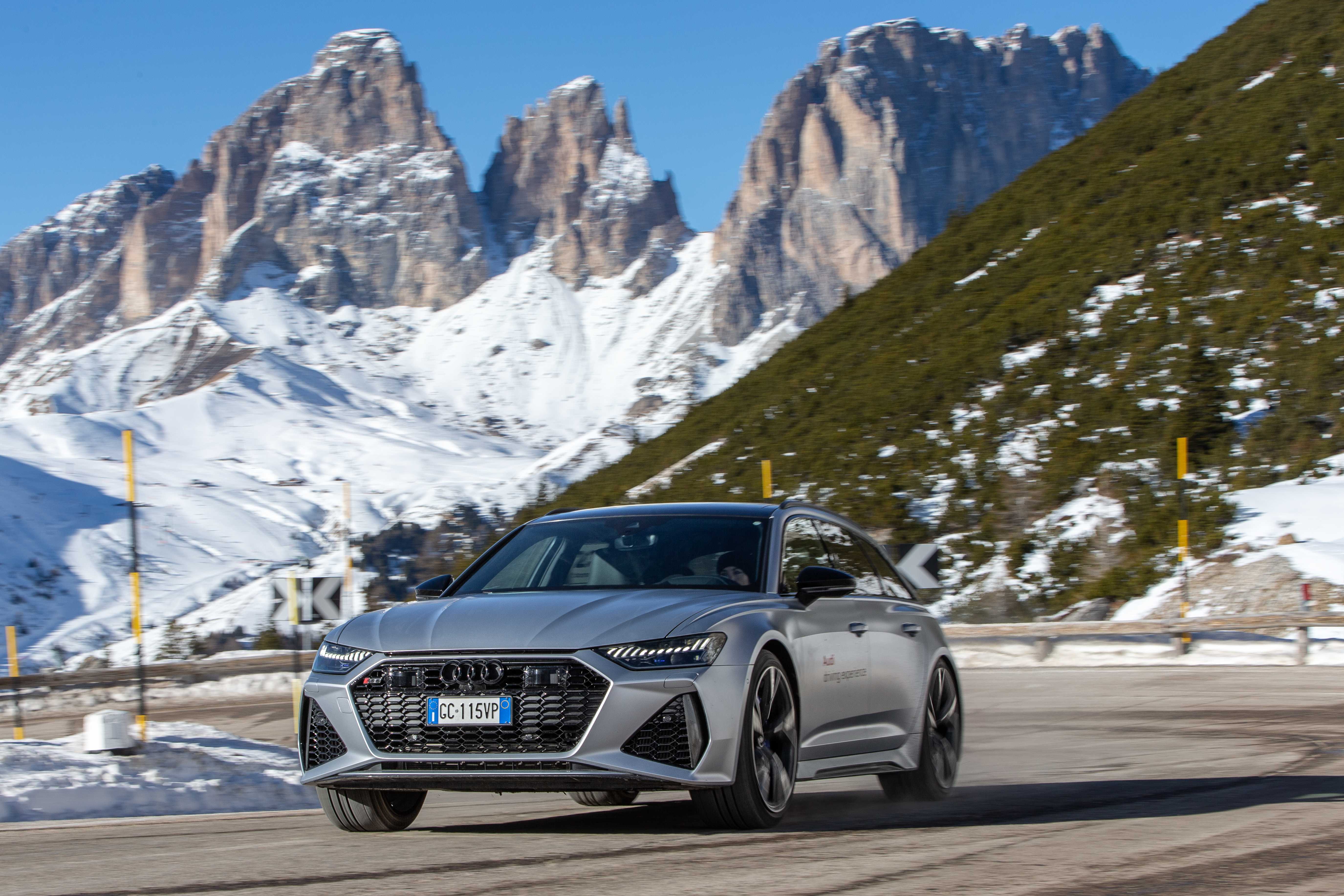 Audi ice driving experience in Alta Badia | myAudi Experience