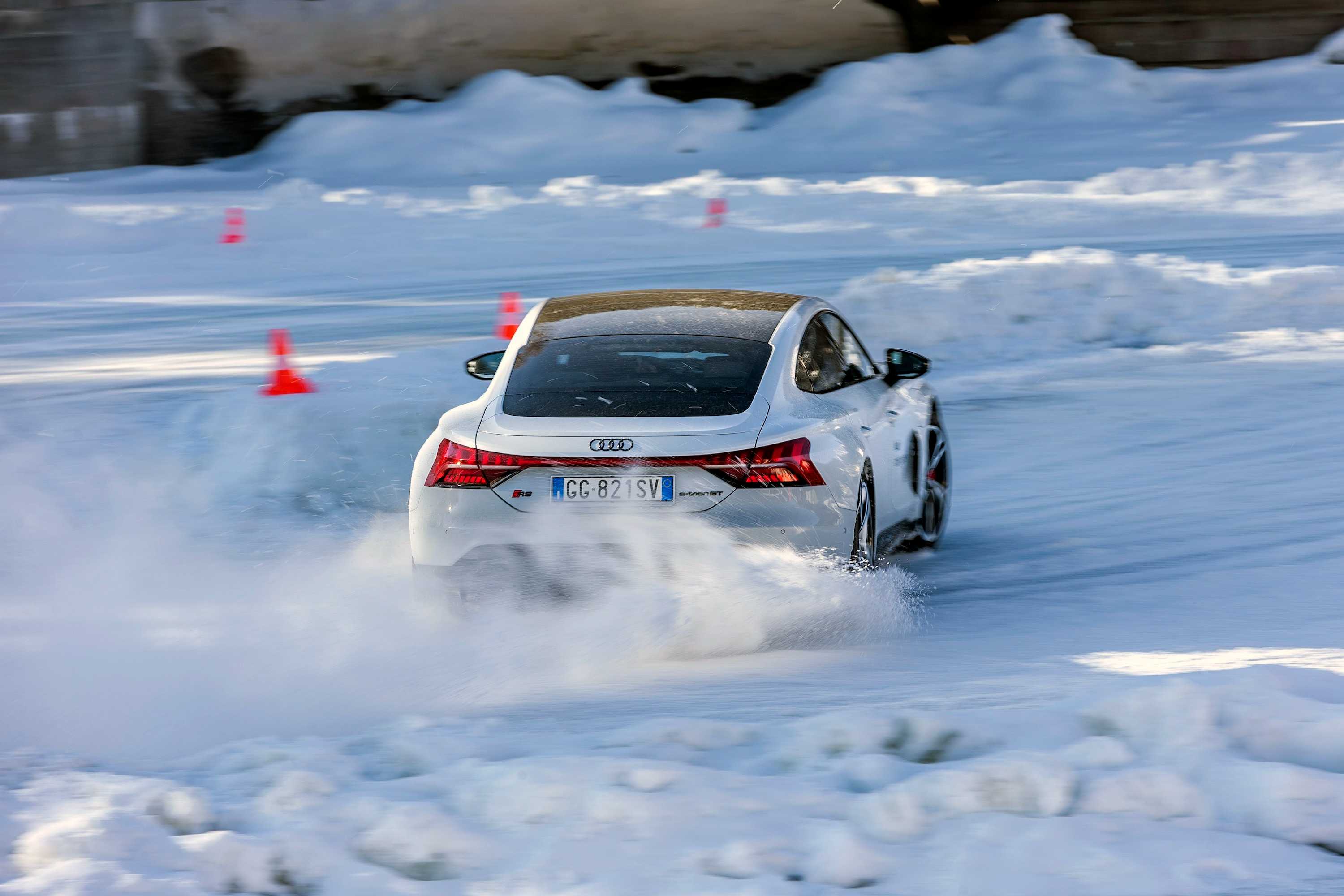 Audi ice driving experience a Madonna di Campiglio | myAudi Experience