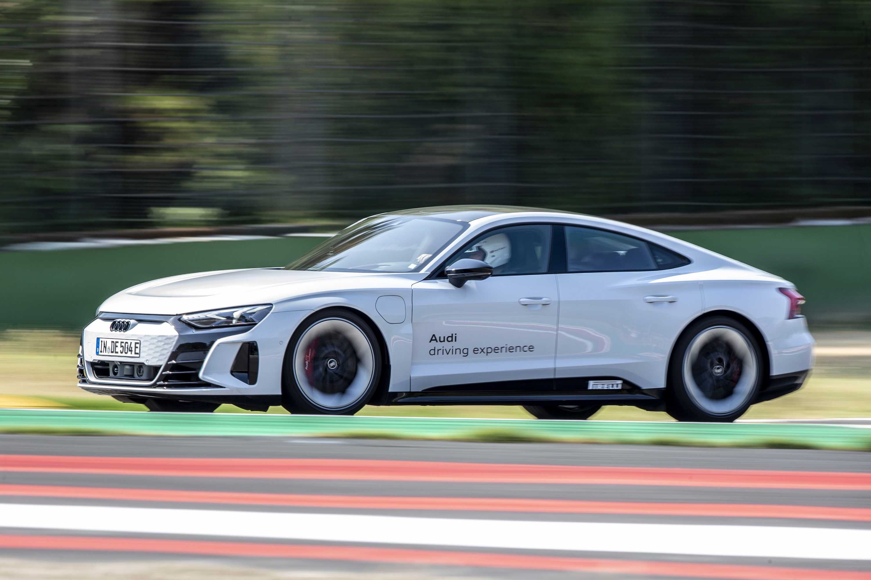 Audi Driving Experience Sportscar | myAudi Experience